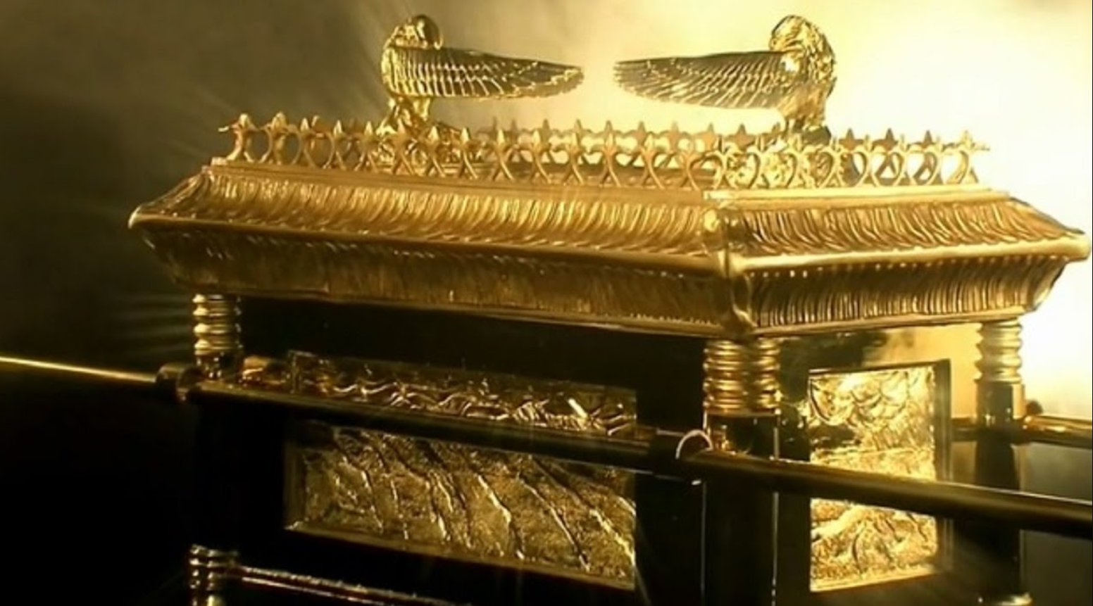 The Second Temple, the Ark of the Covenant, and the Glory of God ...